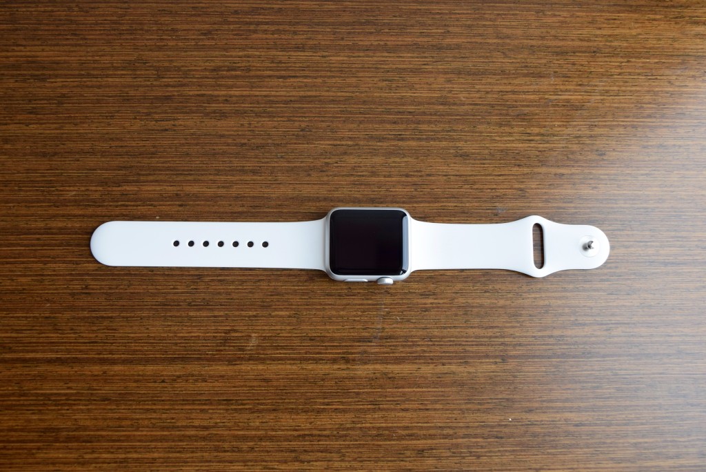 Apple Watch unboxing photos and first impressions - iPhone Hacks | #1 ...