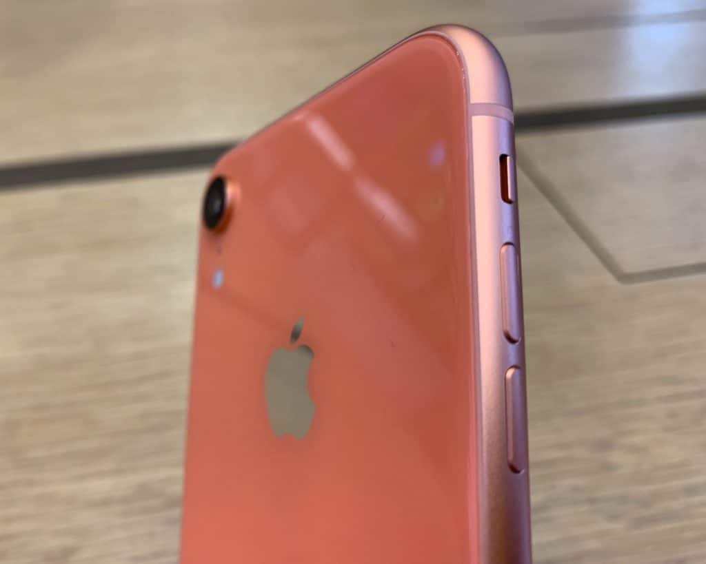 Coral iPhone XR Unboxing Photos - iPhone Hacks | #1 iPhone, iPad, iOS ...
